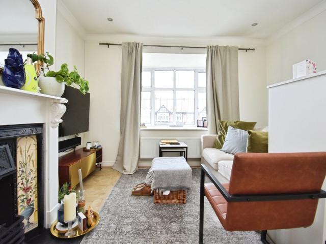 Lewis Road, Sidcup DA14, 1 bed flat to rent, £1,600 pcm | PrimeLocation