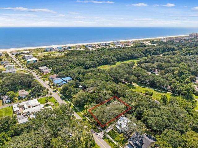 Lewis St, Fernandina Beach, FL 32034