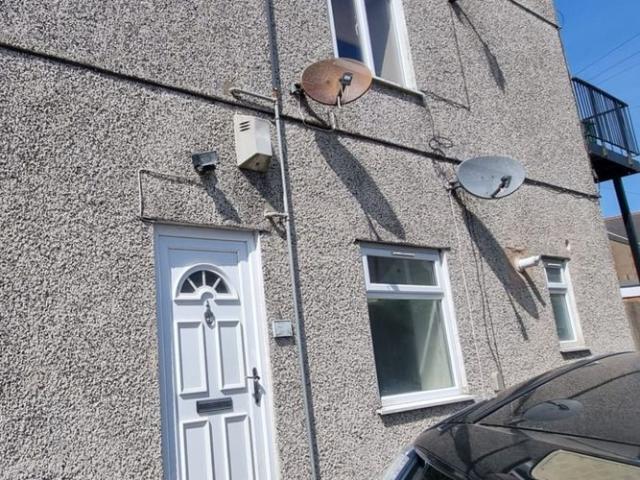 Lewis Street, Barry CF62, 2 bed flat to rent, £975 pcm | PrimeLocation