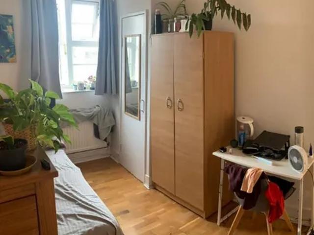 Lewis Street, Maitland Park, London, NW1 8PT, United Kingdom | 5 bed house for rent #140228182 | Rentberry