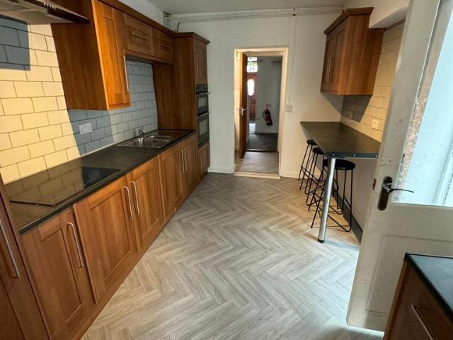 Lewis Street, St Thomas, Swansea 5 bed house to rent £1,875 pcm £433 pw