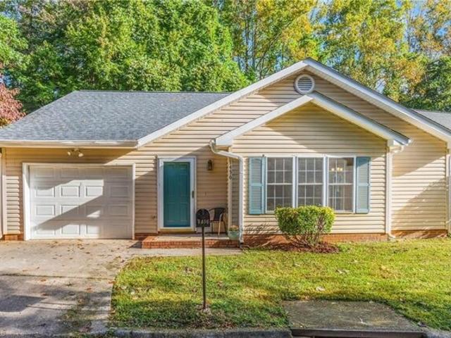 Lewisburg Pointe Dr, Clemmons, Home For Sale