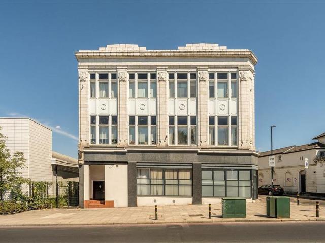Lewisham Way, London SE14 Studio to rent £1,550 pcm £358 pw