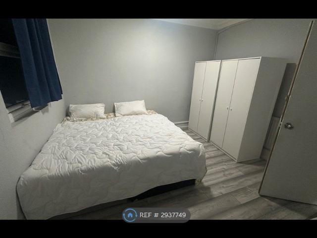 Lewisham Way, London SE14, Room to rent, £950 pcm | PrimeLocation
