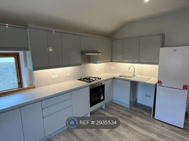 Lewisham Way, London SE4, 2 bed flat to rent, £2,100 pcm | PrimeLocation