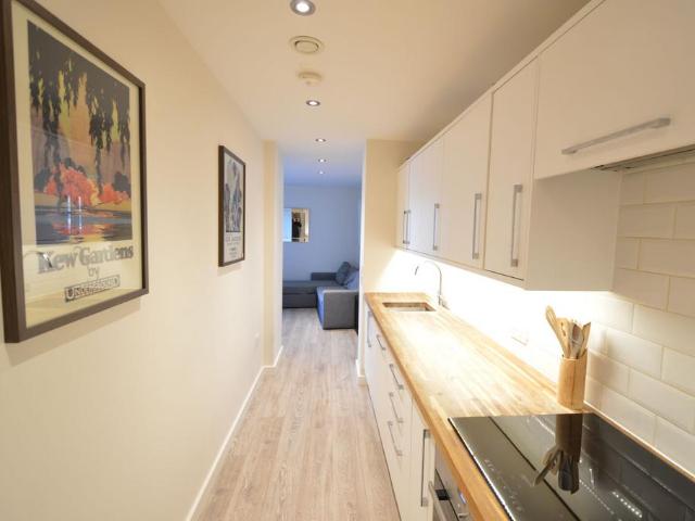 Lewisham High Street, Tower House, SE13 1 bed flat to rent £1,650 pcm £381 pw