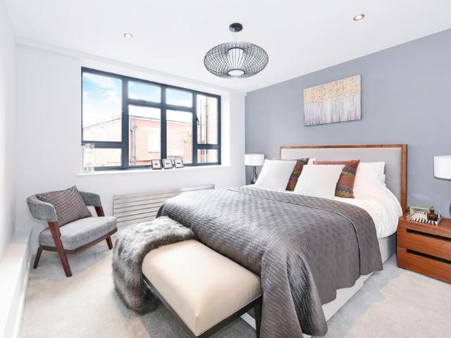 Lewisham High Street Lewisham SE13 2 bed flat to rent £1,950 pcm £450 pw