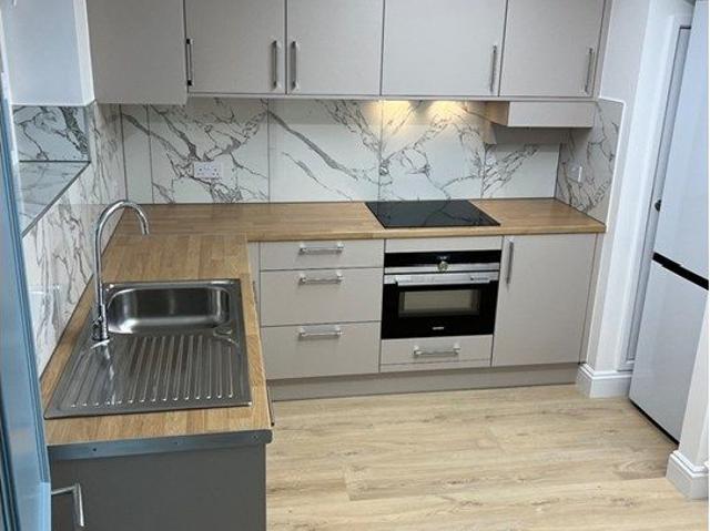 Lewisham High Street, Lewisham SE13, 3 bed flat to rent, £2,000 pcm | PrimeLocation