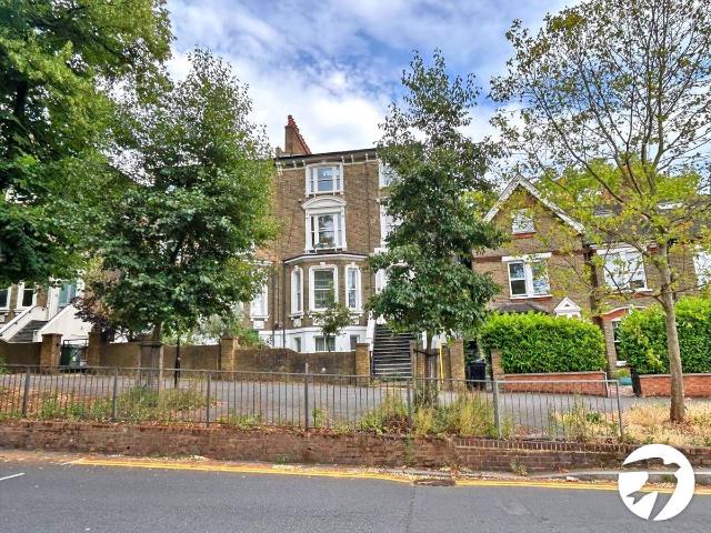 Lewisham Hill, London SE13, 2 bed flat to rent, £2,200 pcm | PrimeLocation