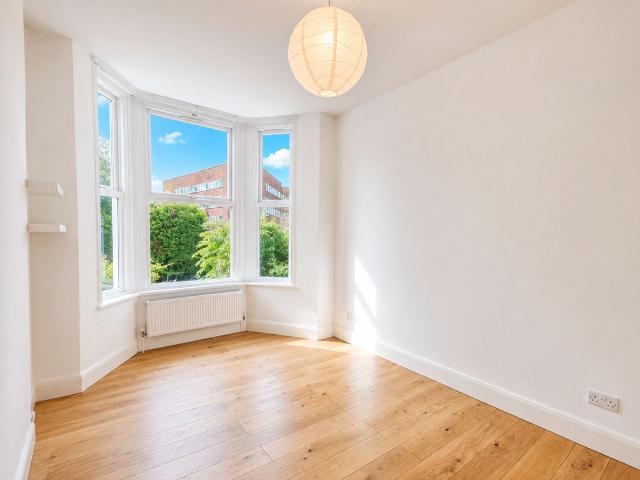 Lewisham Road, London SE13, 1 bed flat to rent, £1,495 pcm | PrimeLocation