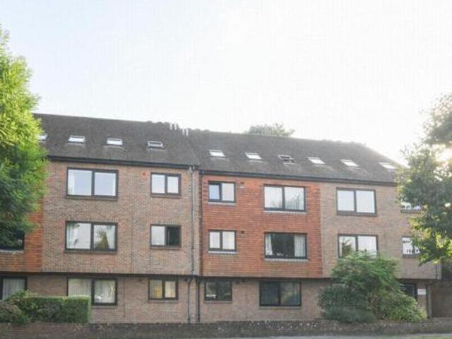 Lewisham Road, River, 3 Bedroom Apartment