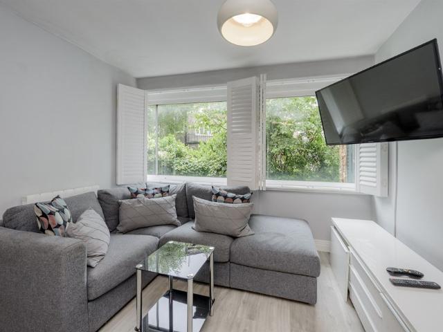 Lexham Gardens, W8