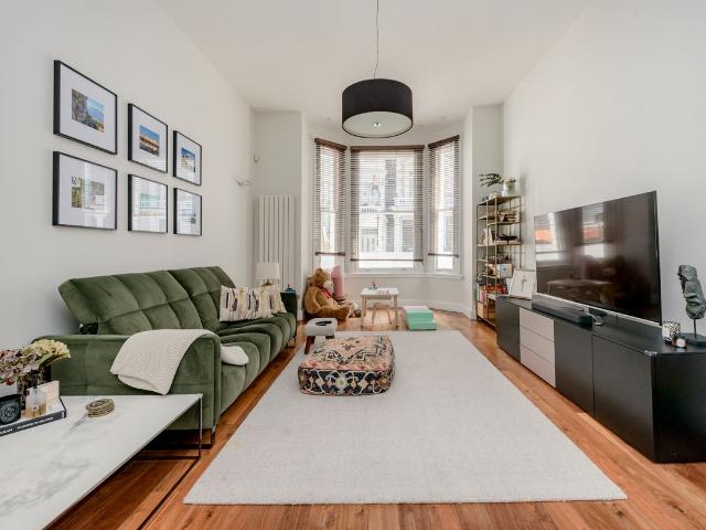 Lexham Gardens W8, 3 bed flat to rent, £7,500 pcm | PrimeLocation