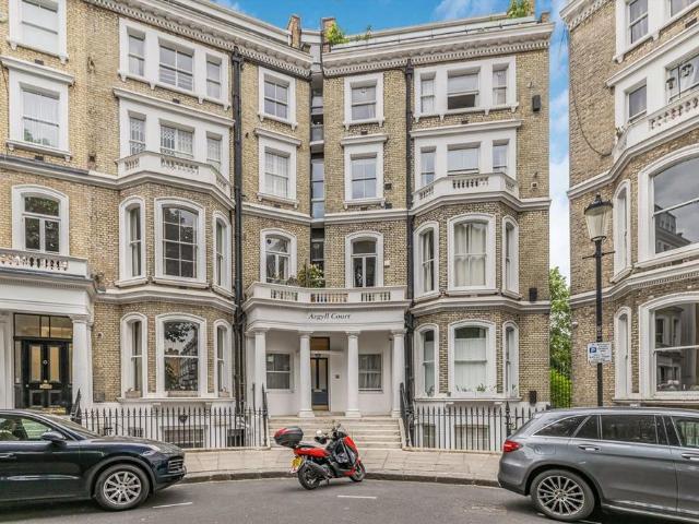 Lexham Gardens, London W8 1 bed flat to rent £2,600 pcm £600 pw