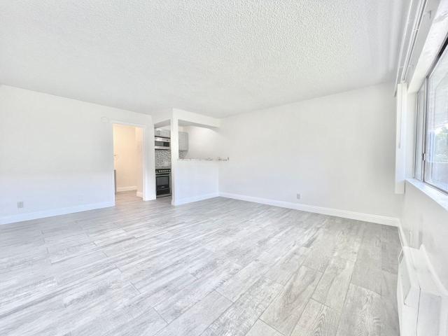 Lexington Courtyard Studio Apartment for Rent at 3360 W Lincoln Ave, Anaheim, CA 92801