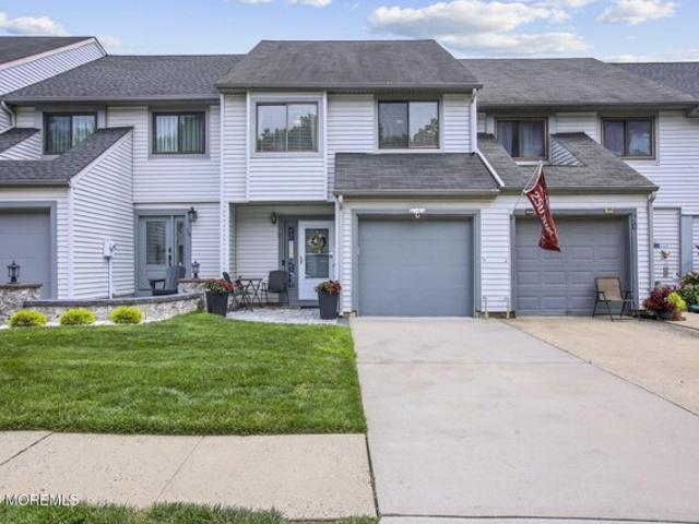 Lexington Cir, Matawan, Condo For Sale