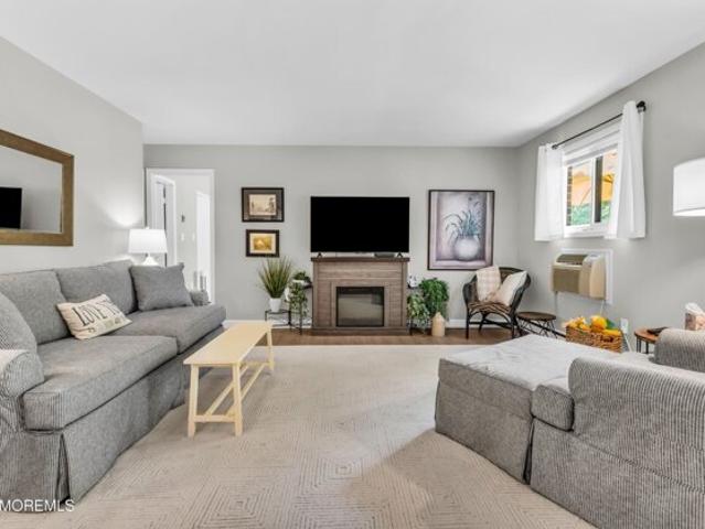 Lexington Ct, Red Bank, Condo For Sale