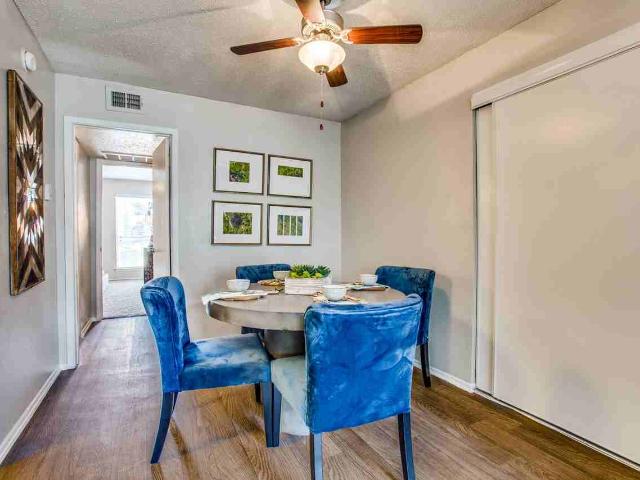 Lexington Apartment Homes 2 Bedroom Apartment for Rent at 5426 Meadowcreek Dr, Dallas, TX 75248 Prestonwood Estates