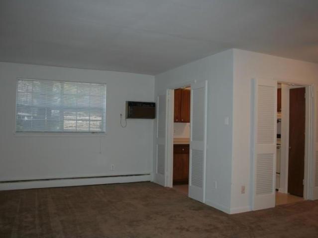 Lexington Apartments Studio Apartment for Rent at 450 Linden Lane, Media, PA 19063