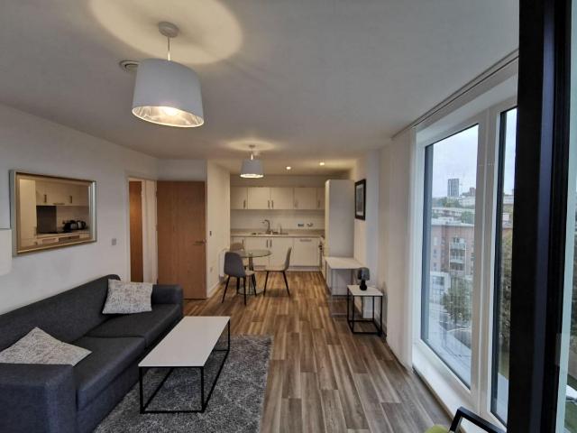 Lexington Gardens, Birmingham B15, 2 bed flat to rent, £1,450 pcm | PrimeLocation