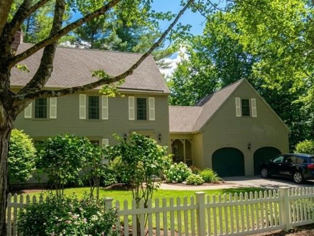 Lexington Dr, Atkinson, Condo For Sale