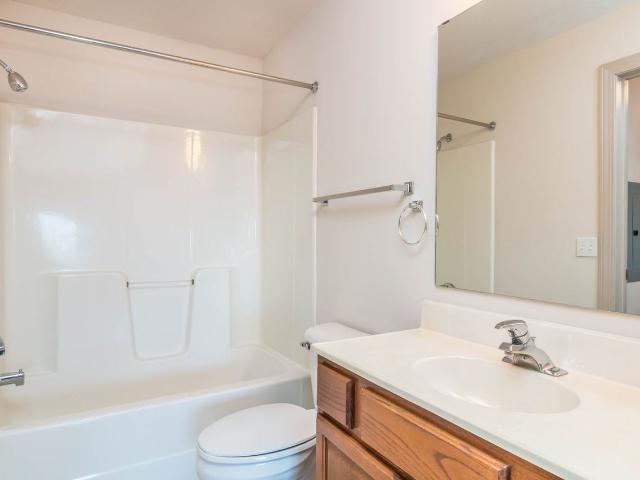 Lexington Estates 2 Bedroom Apartment for Rent at 5107 S Marion Rd, Sioux Falls, SD 57106