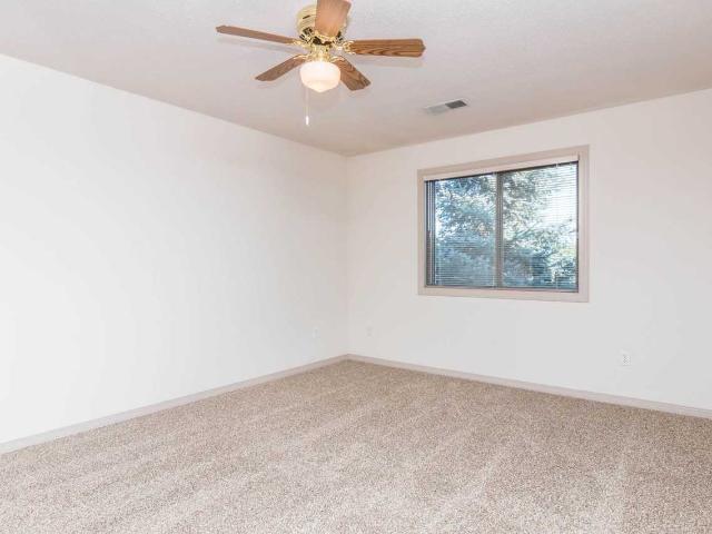 Lexington Estates 2 Bedroom Apartment for Rent at 5107 S Marion Rd, Sioux Falls, SD 57106