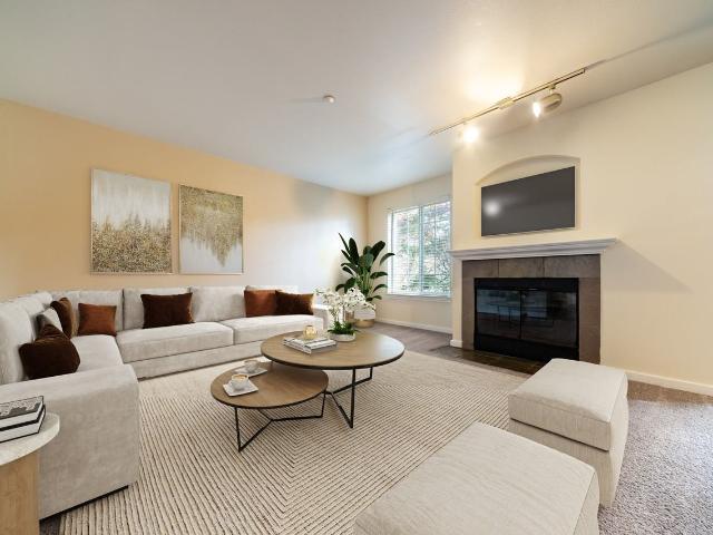 Lexington Heights 2 Bedroom Apartment for Rent at 300 Vuemont Pl Ne, Renton, WA 98056