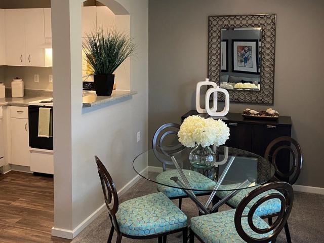 Lexington Heights 2 Bedroom Apartment for Rent at 300 Vuemont Pl Ne, Renton, WA 98056