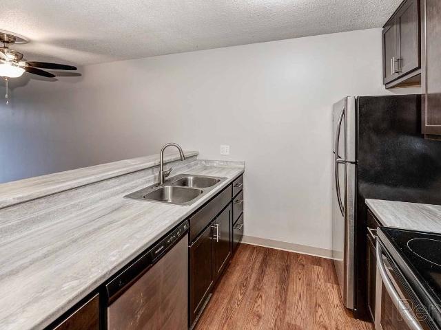 Lexington Hills Apartments 1 Bedroom Apartment for Rent at 360 Lexington Pkwy S, St. Paul, MN 55105 Macalester Groveland