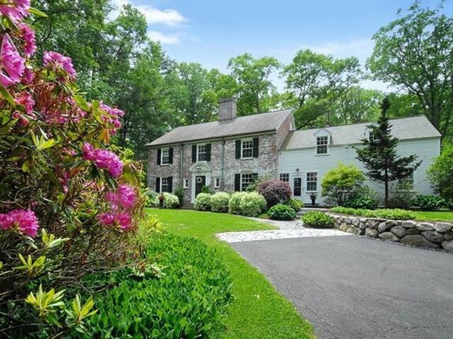 Lexington Rd, Lincoln, Home For Sale