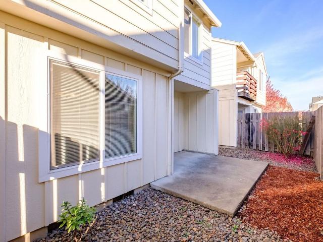 Lexington Townhomes 2 Bedroom Apartment for Rent at Mount Vernon St Se, Albany, OR 97322