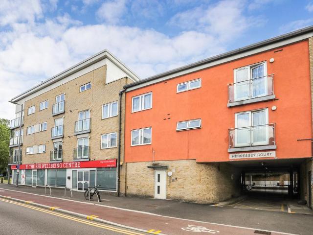 Leyton Green Road, London, E10 1 bed flat to rent £1,375 pcm £317 pw