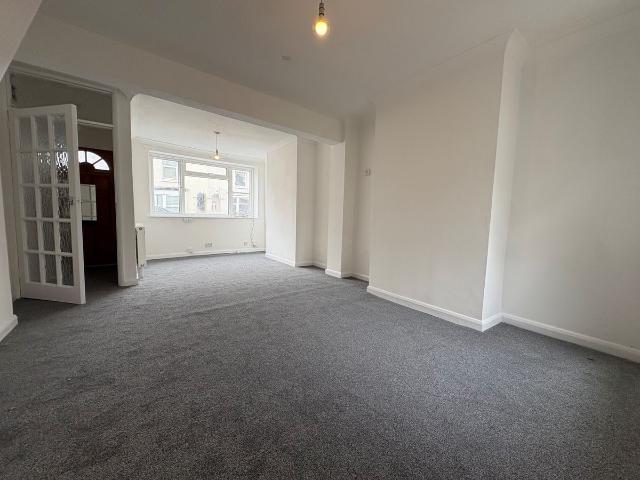 Leyton Road, Southampton SO14, 2 bed terraced house to rent, £1,150 pcm | PrimeLocation
