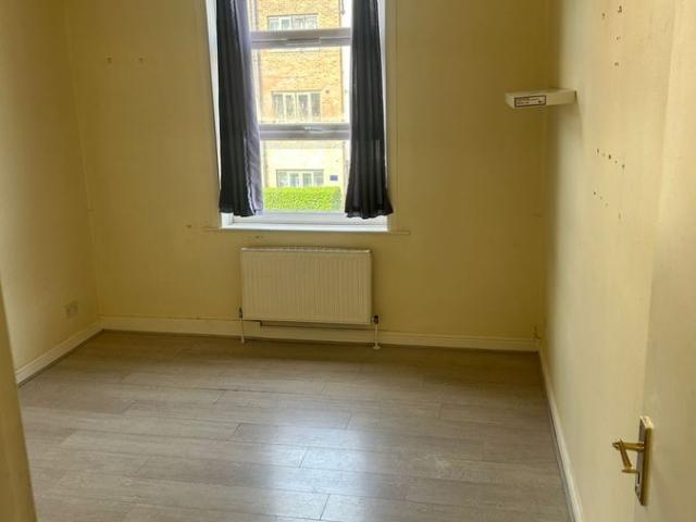 Leytonstone E11, 2 bed flat to rent, £1,800 pcm | PrimeLocation