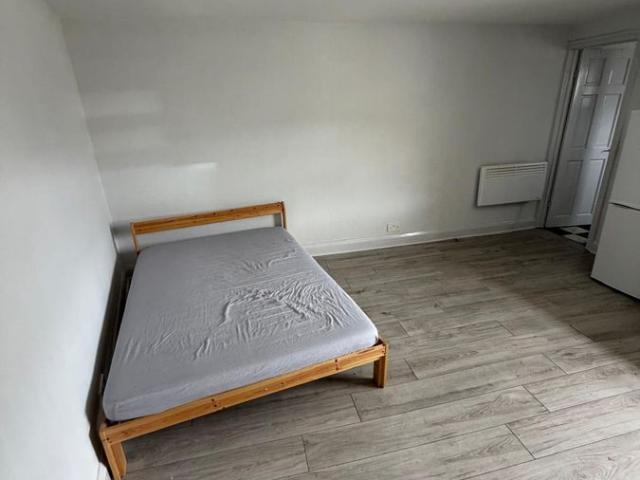 Leytonstone High Road, Leytonstone E11, Studio to rent, £1,100 pcm | PrimeLocation