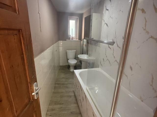 Leytonstone High Road, Leytonstone E11, 2 bed flat to rent, £2,100 pcm | PrimeLocation