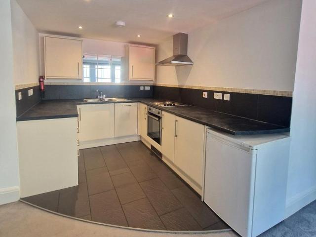 Leytonstone, London E11 1 bed flat to rent £1,700 pcm £392 pw