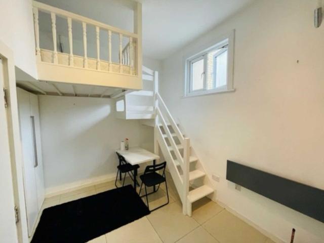 Leytonstone Road, Stratford E15, Studio to rent, £1,250 pcm | PrimeLocation