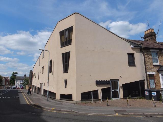 ley street IG1 1 bed apartment to rent £1,450 pcm £335 pw