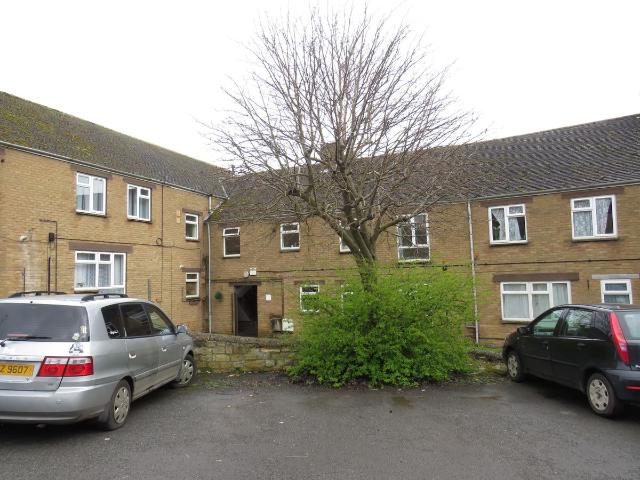 Leycester Close, Leamington Spa CV33, 3 bed flat to rent, £950 pcm | PrimeLocation