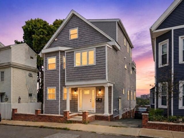 Leyden Ave Unit,medford, Condo For Sale