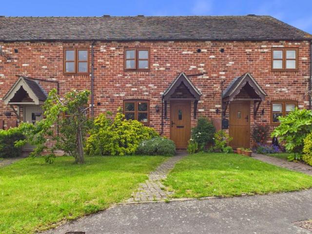 Leyfields Farm Mews, Anslow, Burton On Trent, Staffordshire DE13, 2 bed cottage to rent, £1,000 pcm | PrimeLocation