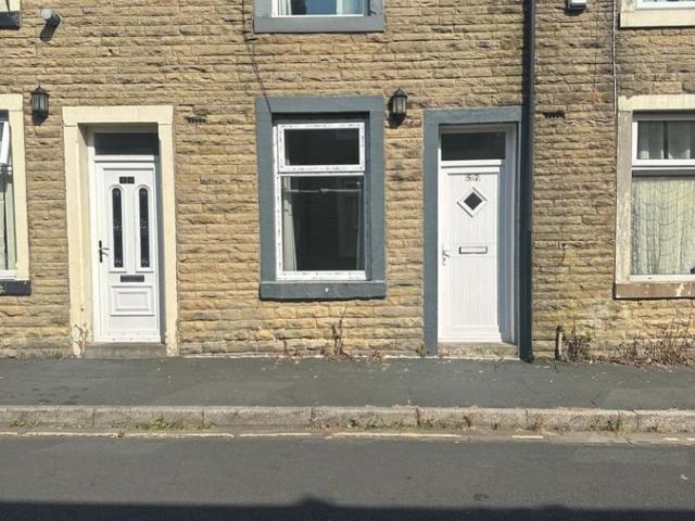 Leyland Road, Burnley BB11, 2 bed terraced house to rent, £500 pcm | PrimeLocation