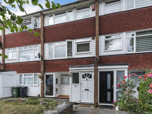 Leyland Road, London SE12, 2 bed flat to rent, £1,900 pcm | PrimeLocation