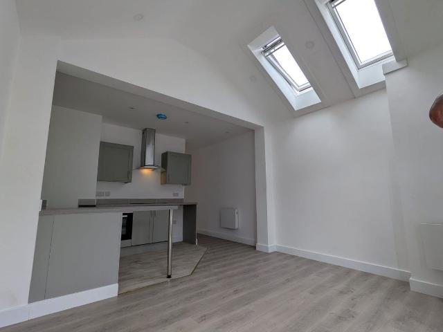Leyland Street, Prescot, Merseyside L34, 2 bed flat to rent, £700 pcm | PrimeLocation