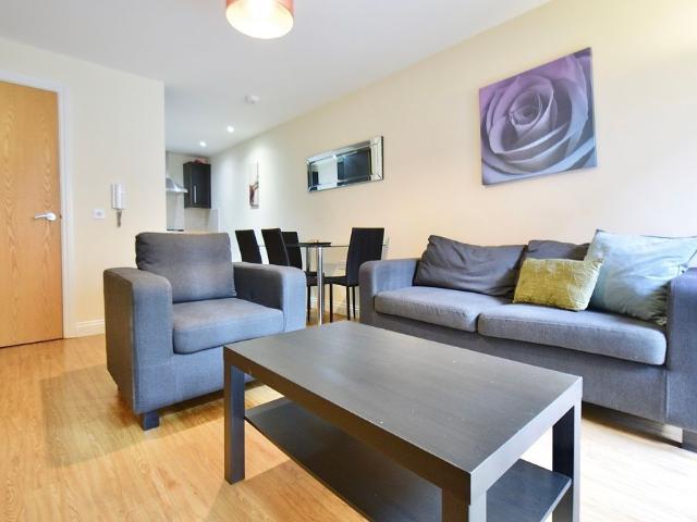 Leylands Road, Leeds LS2, 2 bed flat to rent, £975 pcm | PrimeLocation