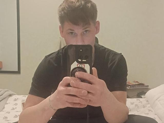Lkng 4 young adult roommate B4 Aug LGBT friendly