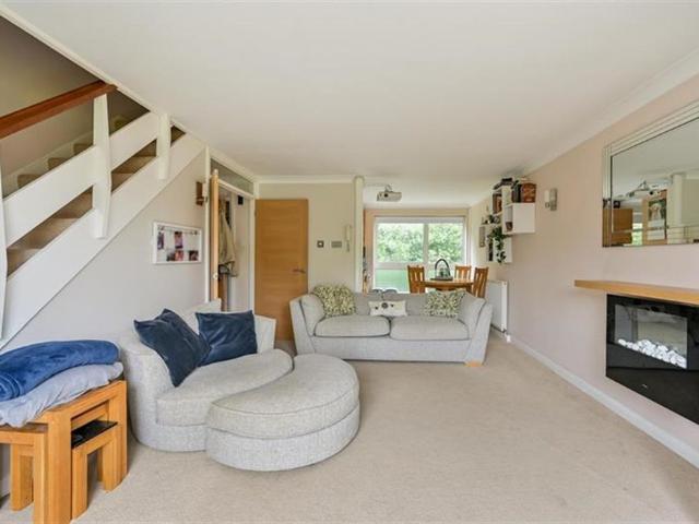Lima Court, Bath Road, Reading, RG1 6NF