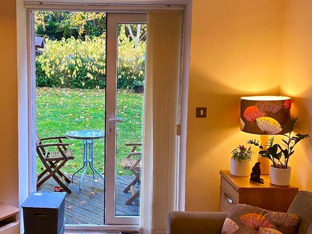 Limb Lane Apartments, Dore, S17